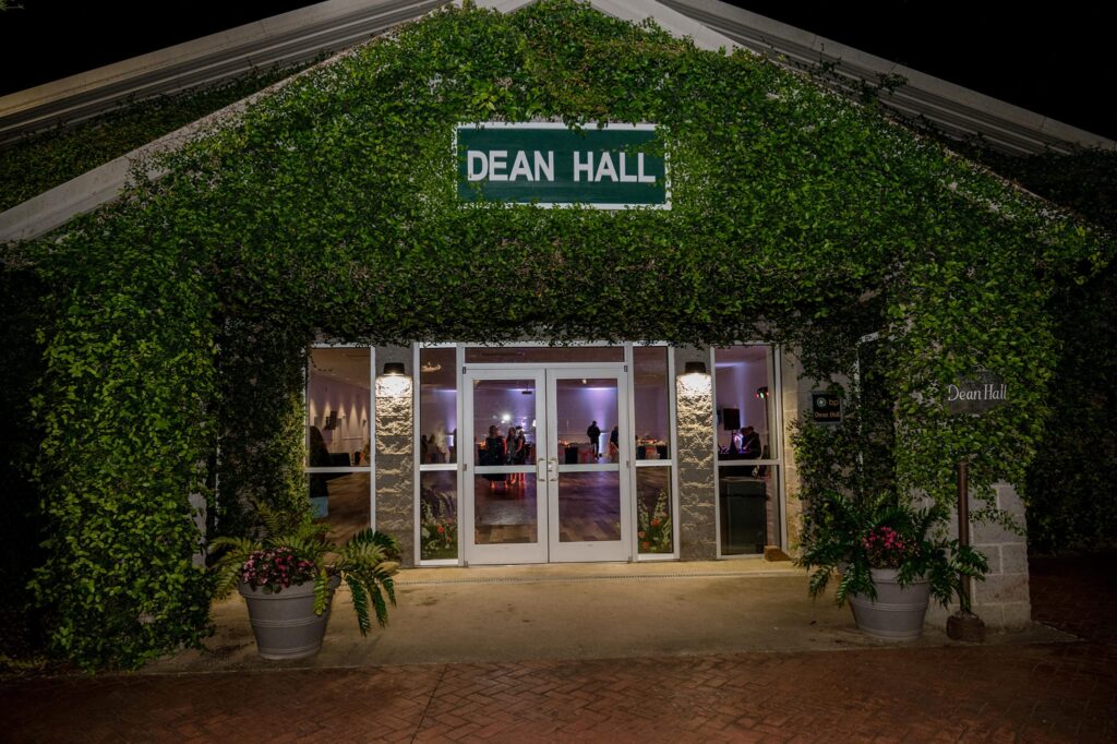 Dean Hall – Cypress Gardens